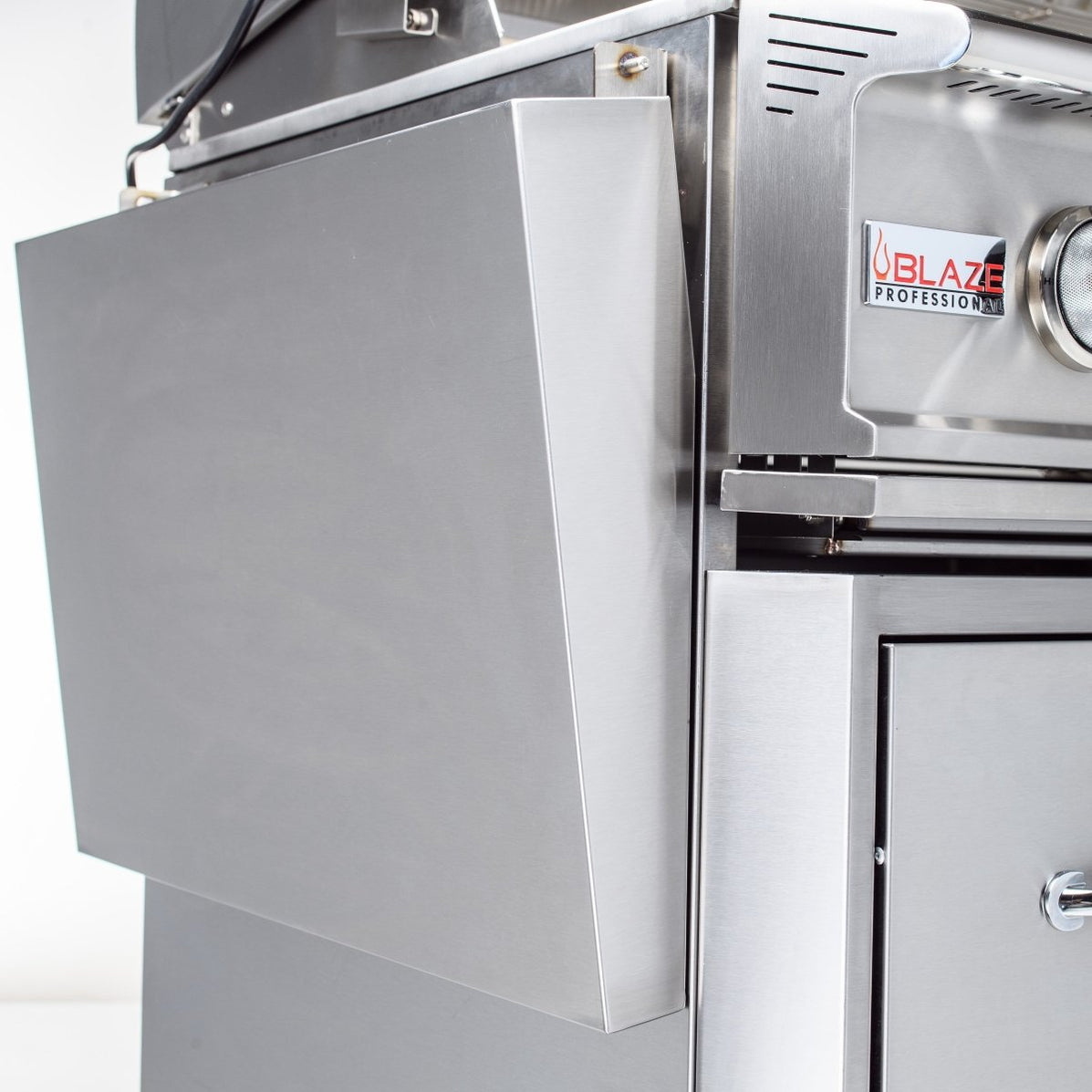 Blaze Professional LUX 34-Inch 3-Burner Built-In Natural Gas Grill With Rear Infrared Burner ...